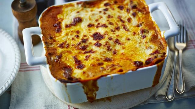 Рецепт апетитної лазаньї від відомої кулінарки - BBC News Україна