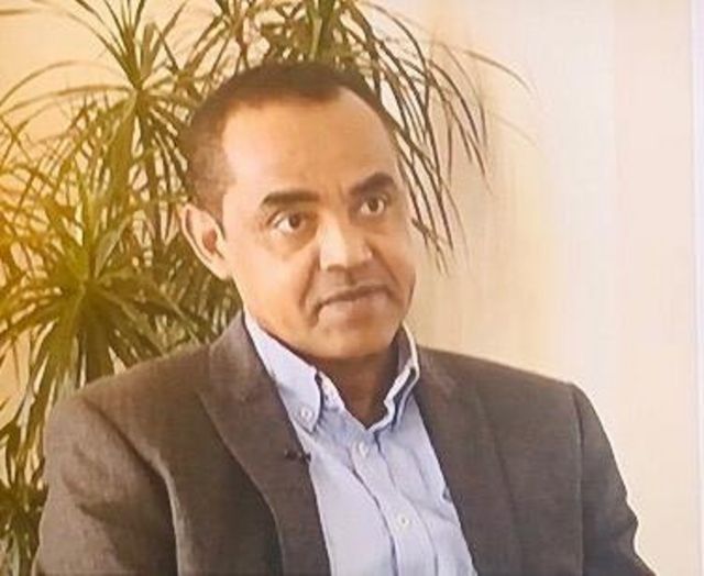 ኣብ ኢትዮጵያ፡ "መራኸብቲ ሓፋሽ፡ ዳርጋ ቤንዚን እየን ዝንስንሳ ዘለዋ" ዶክተር ዘነበ በየነ - BBC News ትግርኛ