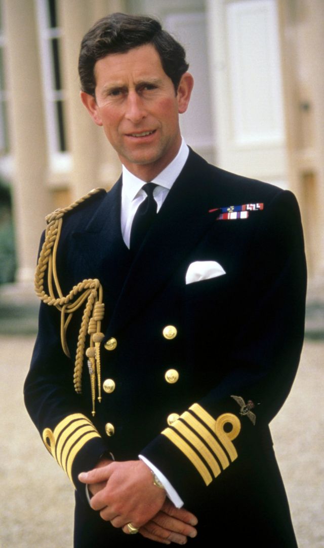 Príncipe Charles: 70 anos em 70 fotos - BBC News Brasil