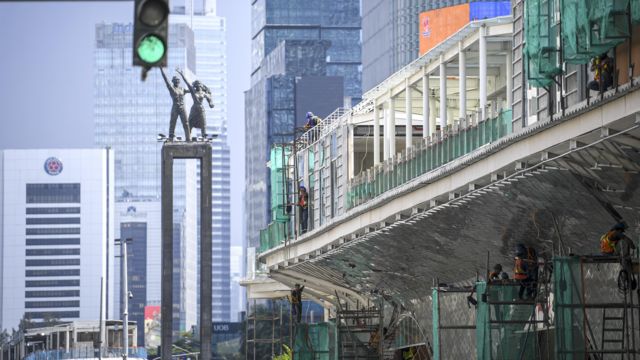 Halte Bundaran HI, pembangunan dinilai 'tidak pantas' dan 'tidak patut ...