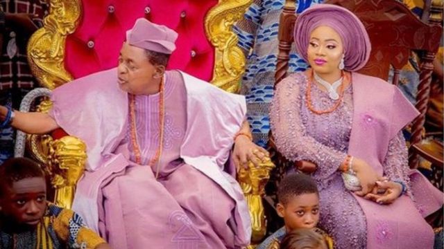 Alaafin: Wo arẹwà mẹ́jọ̀ tó ń ṣìkẹ́ Ọba Adeyemi - BBC News Yorùbá