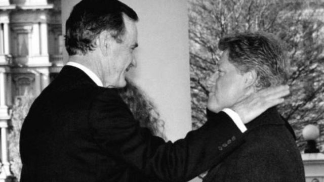 بالصور: محطات رئيسية في حياة الرئيس الأمريكي الراحل جورج بوش الأب - BBC ...