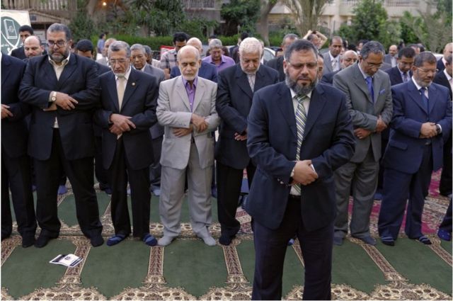 Mohammed Morsi: Rayuwar tsohon shugaban Masar cikin hotuna - BBC News Hausa