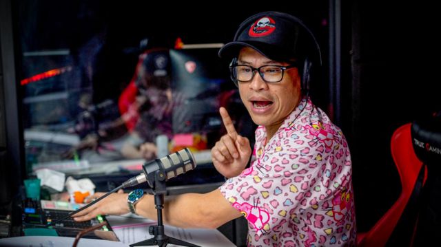 The Ghost Radio : นักจัดรายการผีที่เชื่อว่า ยิ่งสังคมไทยพัฒนา “คนยิ่งเจอผีมากขึ้น” - BBC News ไทย