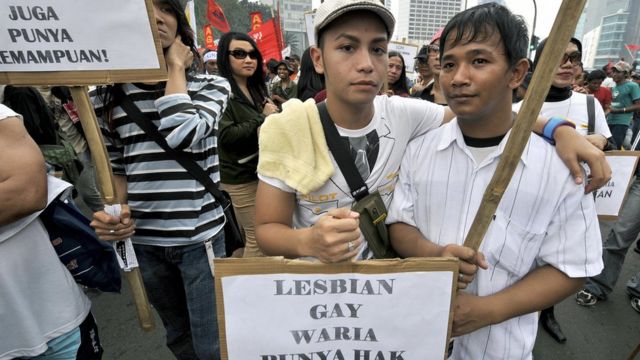 'Politisasi' isu LGBT di balik pembahasan RUU KUHP - BBC News Indonesia