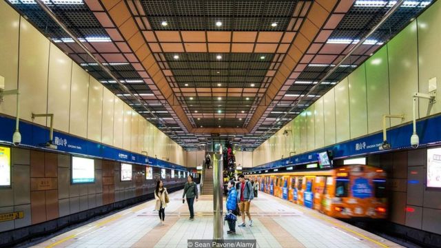 உலகில் எளிமையாக வாழத்தகுந்த 5 நகரங்கள் இவைதான் - BBC News தமிழ்