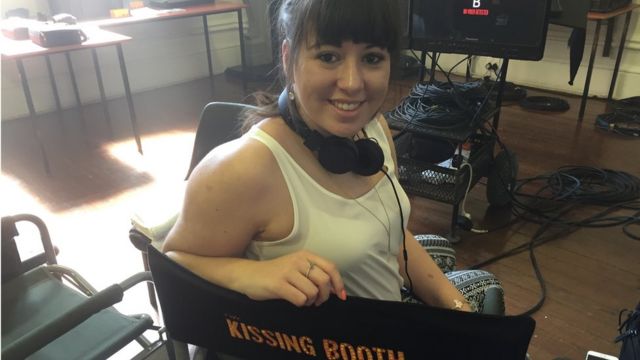 Kissing Booth 2 review: Meet Beth Reekles, author wey inspire di ...