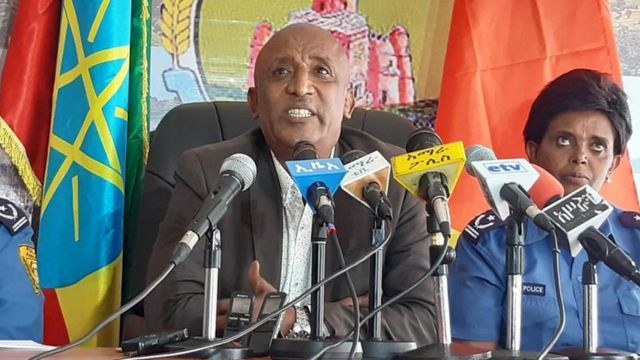 የአማራ ክልል ፖሊስ ኮሚሽነር የነበሩት አቶ አበረ አዳሙ ሕይወታቸው አለፈ - BBC News አማርኛ