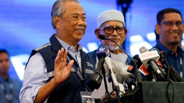 Pemilu Malaysia: Anwar Ibrahim disumpah menjadi Perdana Menteri ke-10 - BBC News Indonesia