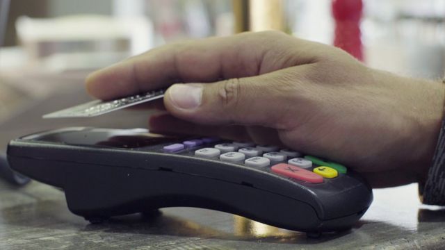 Qué tan segura es la tecnología "contactless" de las tarjetas de ...