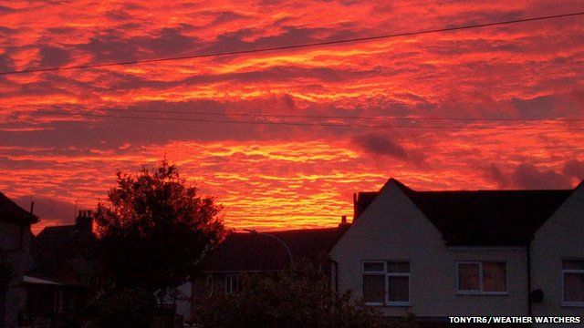 Gallery: Red sky at night - BBC Weather