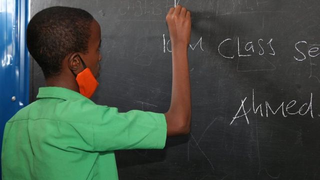 Child Bullying: Ụzọ ise ị ga-esi chọpụta mmekpa ahụ nwa gị na-agabiga n ...