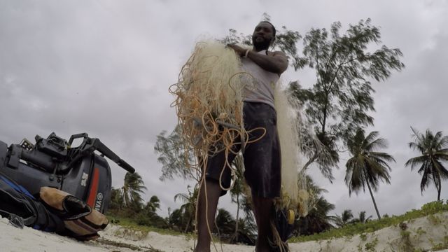 Wavuvi wanaotumia mipira ya kondomu kuimarisha usalama wao Mombasa ...