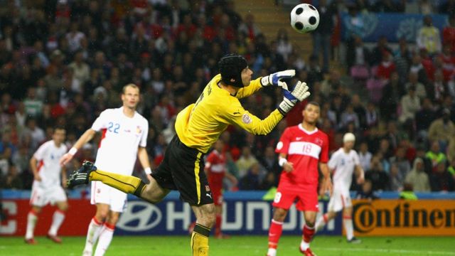 Cinco de los errores más recordados de los arqueros en la Eurocopa ...