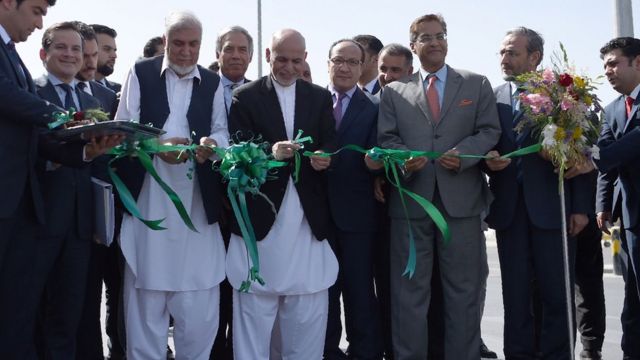 भारत-अफ़ग़ानिस्तान ने पाकिस्तान को कैसे छकाया? - BBC News हिंदी