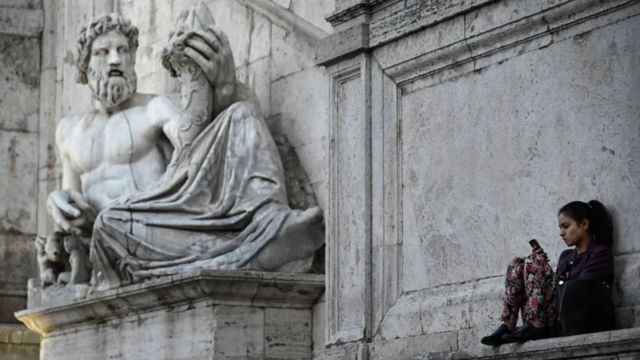 Apa yang akan diunggah Plato jika sang filsuf punya media sosial? - BBC ...