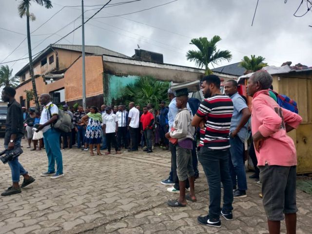 Effondrement d'immeuble à Douala: Des témoins reviennent sur le drame ...