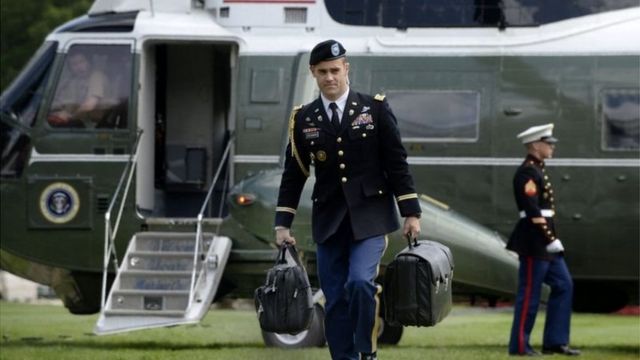 Je ni kwanini Trump alishindwa kumkabidhi rais Biden 'sanduku la ...