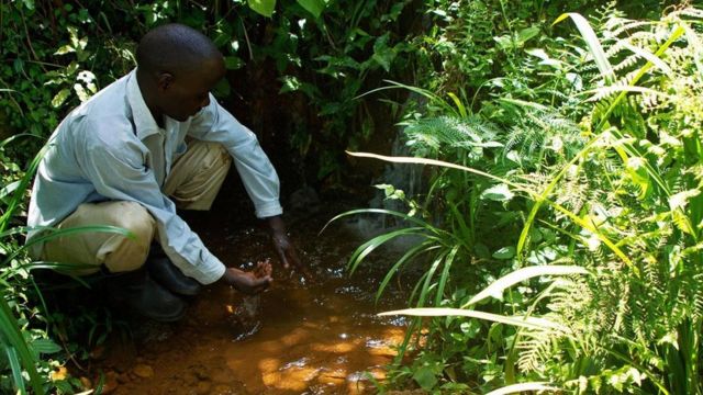 Los emandwa: los sanadores ugandeses que hablan con el espíritu que ...