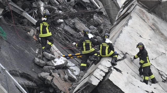 Dix morts dans l'effondrement d'un pont en Italie - BBC News Afrique