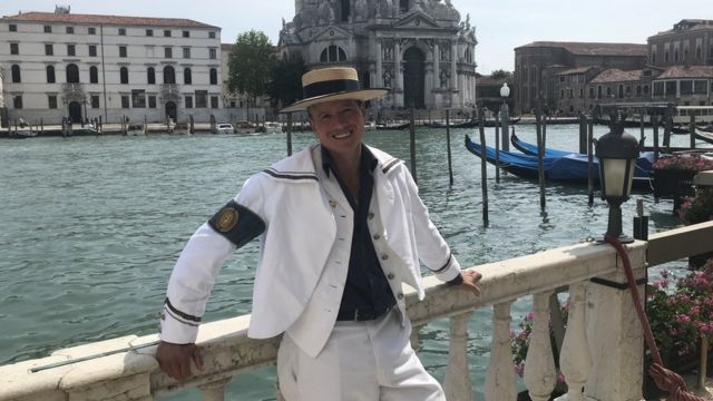 "Toda Venecia quiere saber qué tengo bajo mis pantalones": la singular ...