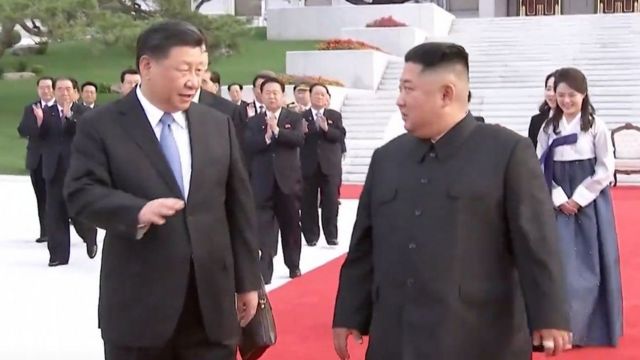 김정은과 시진핑이 주고받은 친서에 담긴 '북중 간 입장 차' - BBC News 코리아