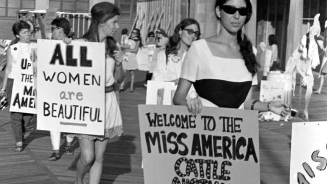 Muzika: Zašto je „Beli album“ najveća ploča Bitlsa - BBC News na srpskom