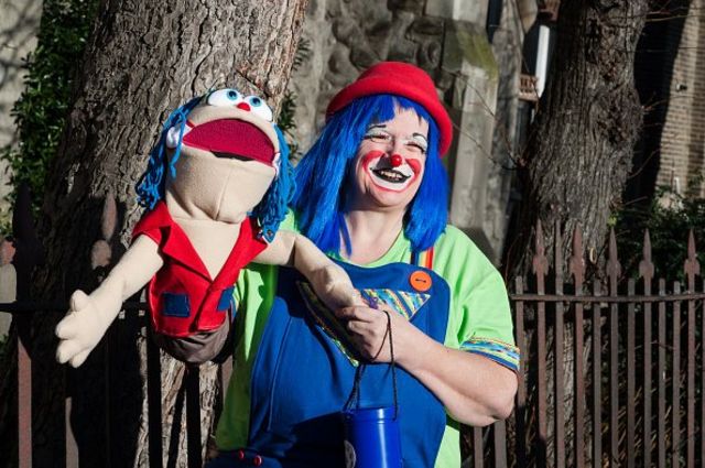 Mengapa kita merasa takut pada badut? - BBC News Indonesia