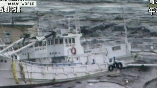 Japan floods: Rescue work continues amid deadly floods - BBC News
