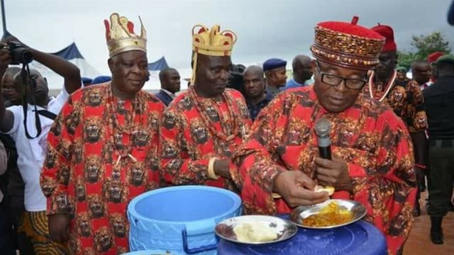 Ka iri ji Uburu Ohaozara siri kpọtụọ - BBC News Ìgbò