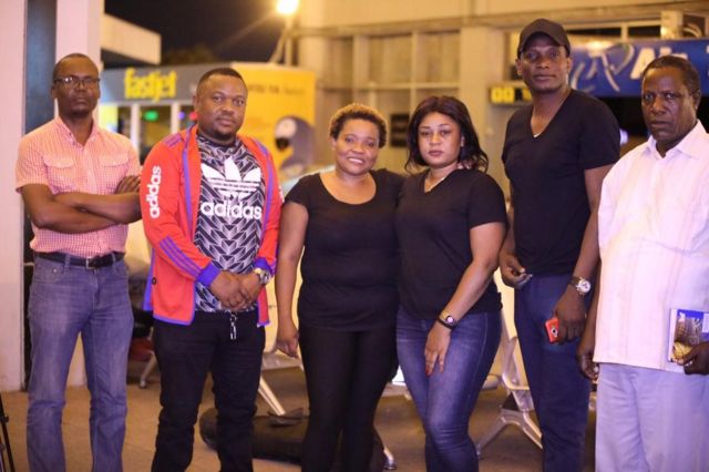 Kwa Picha: Mwili wa mwandishi Isaac Nyagabona Muyenjwa Gamba wapokelewa ...