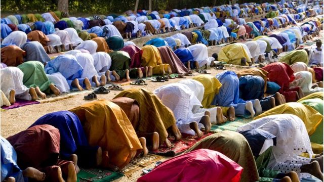 Muslims jolificate Eid al-Adha. - BBC News Pidgin