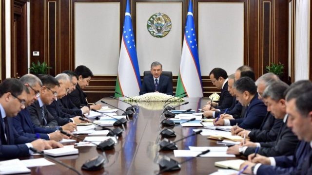 Yozuvli Rasmlar Bizning Birinchi Prezidentimiz