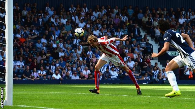 Peter Crouch aingia Guinness World Records - BBC News Swahili