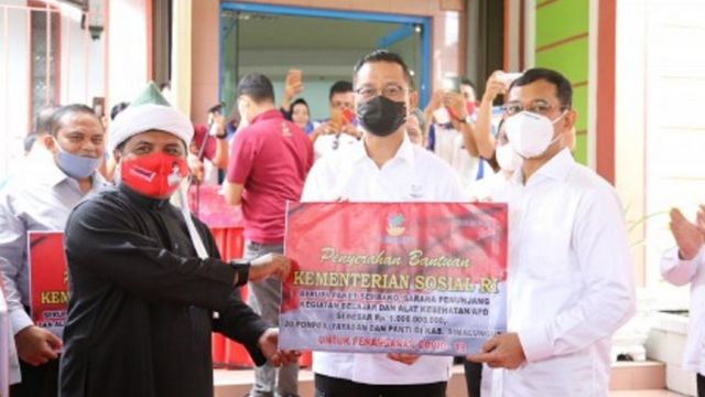 Mensos Juliari Batubara diduga korupsi bansos: Pemerintah lakukan evaluasi, pegiat sebut 'semua ...