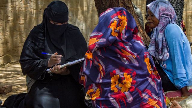 حرب السودان : هل يُستخدم العنف الجنسي ضد النساء سلاحا؟ - BBC News عربي