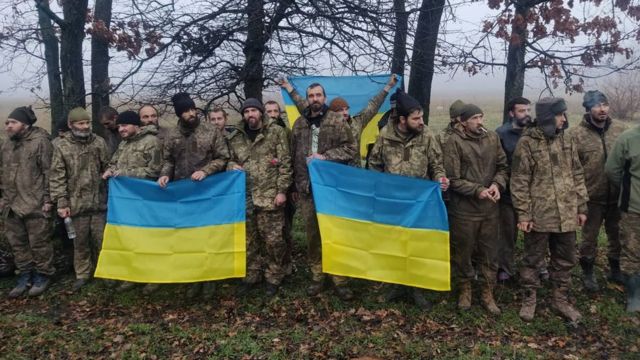 Воювали під Бахмутом Україна повернула 65 полонених Bbc News Україна