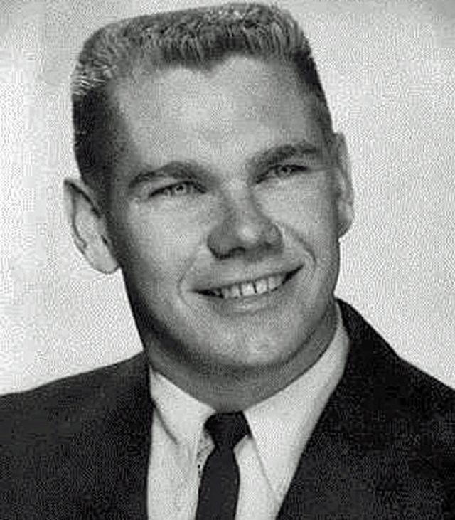 “ผมเคยเป็นครู 17 ปี แต่ผมอ่านไม่ออกเขียนไม่ได้” - BBC News ไทย