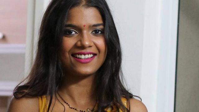 निमरत कौर ड्रेस को लेकर हुईं ट्रोल- क्या महिलाएँ होती हैं आसान निशाना ...