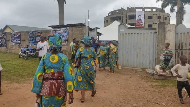 TB Joshua Death: Ẹ wo bí ìṣìnkú TB Joshua ṣe ńlọ ní Arigidi Àkókó lóní ...
