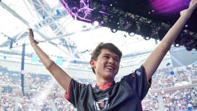 Com contrato de 33 mil dólares, menino de 8 anos se torna jogador ...