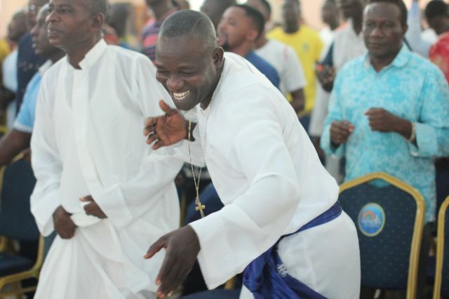 Prophet Israel Oladele: Wo bi wọ́n ṣe n ṣe àmójútó ilé ìjọsìn CCC ...