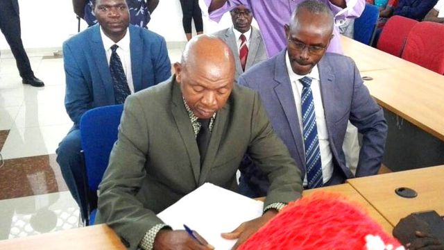 Mu Burundi imigambwe ibandanije kwiyandikisha muri kamarampaka - BBC ...