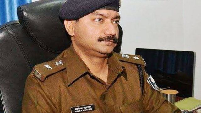 बिहार का वो IPS जो ख़ुद ही फंस गया - BBC News हिंदी