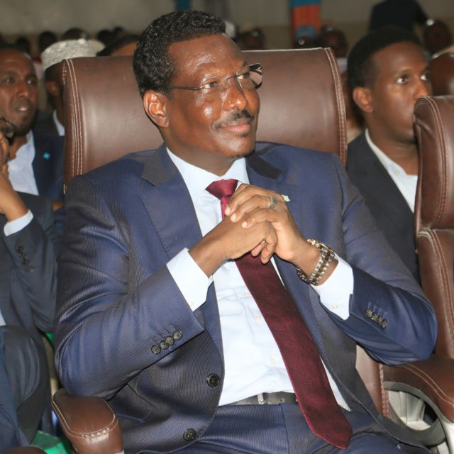 Madaxwayne Qoor-qoor" Inaan dowladda dhexe isu dhawnahay waa sax" - BBC ...