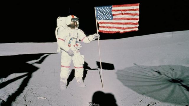 Homem na Lua: como astronautas das missões Apollo faziam necessidades ...