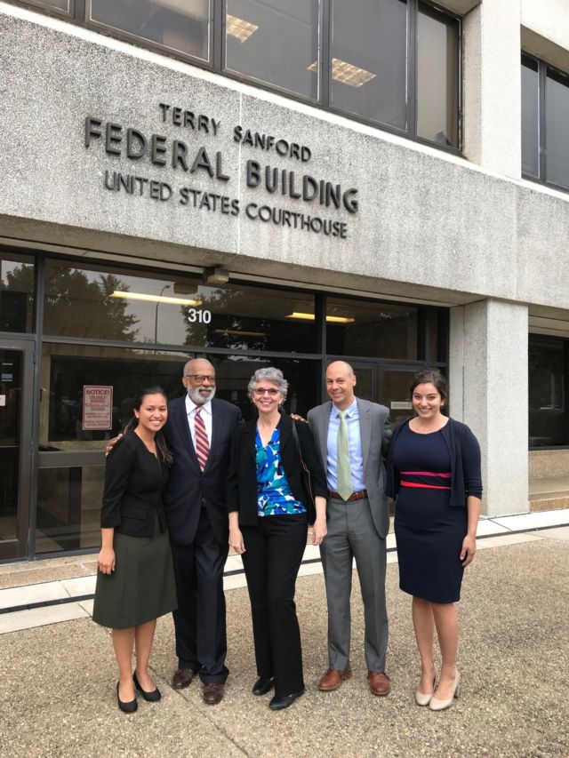 O homem que foi condenado à morte e passou 43 anos na prisão até provar ...