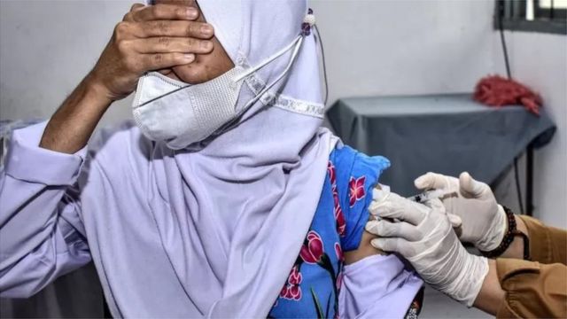 Modus Vaksin Booster Diterima Warga Melalui Kepala Daerah Hingga