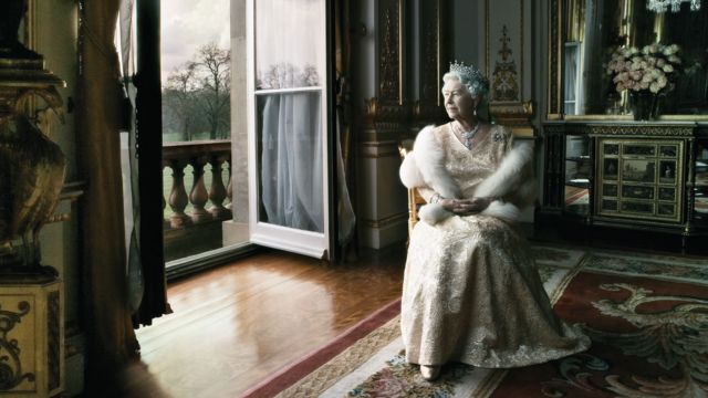 Fotoğraflarla Kraliçe 2. Elizabeth'in yaşamı - BBC News Türkçe