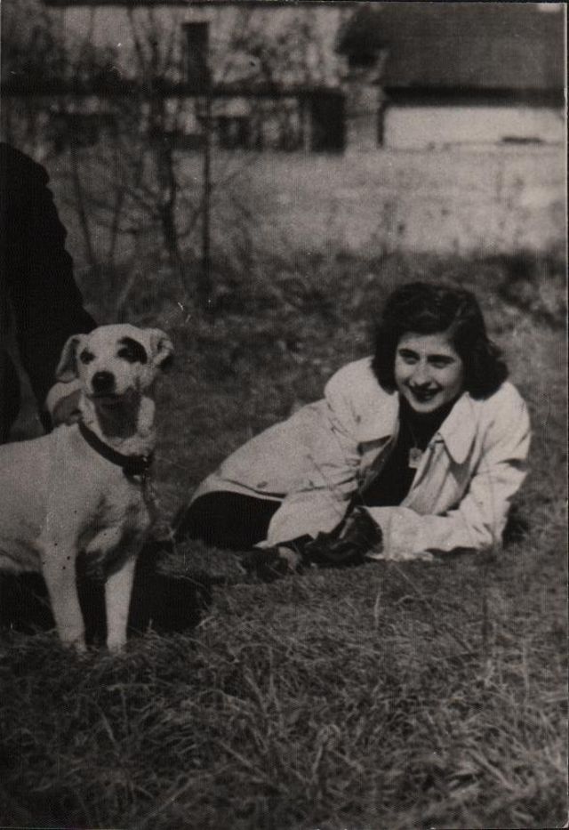 Jugoslavija, Drugi svetski rat i špijunaža: Vera Pešić, visprena ...